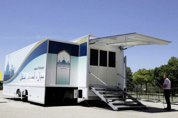naija:Japan Unveils N324m Mobile Mosques To Welcome Muslim Fans During ...